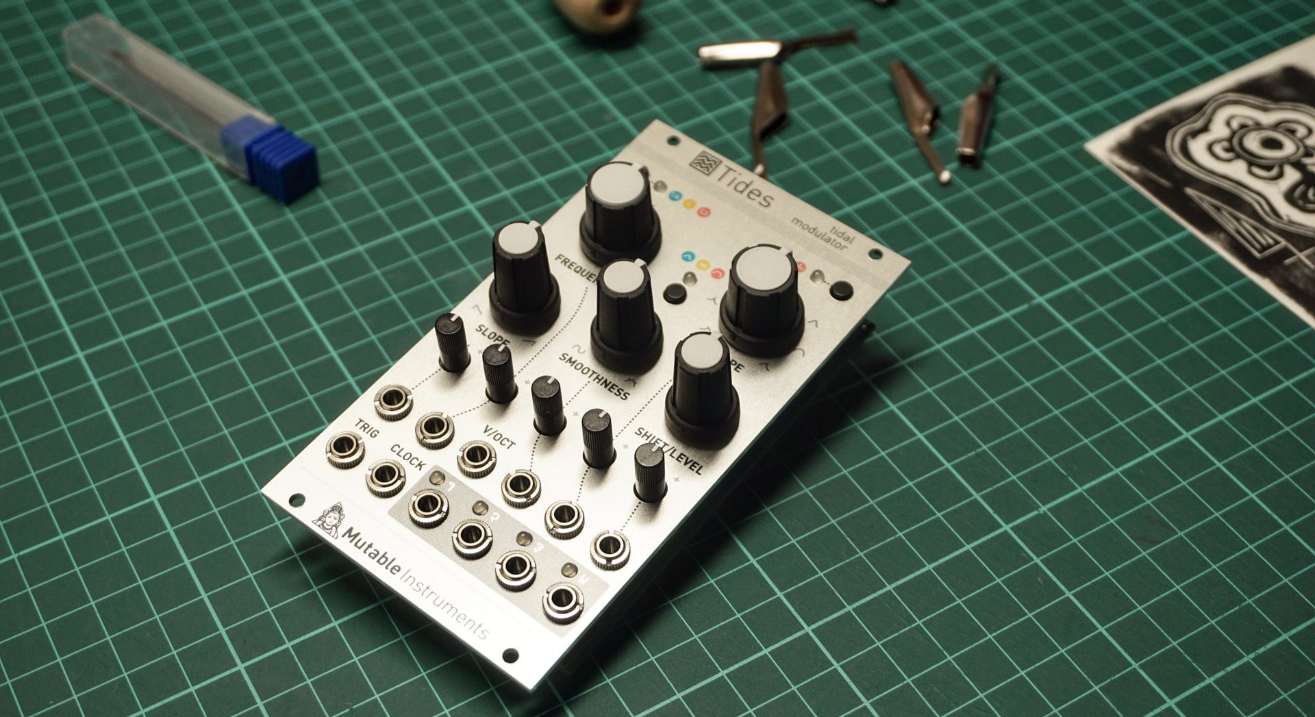 Собираем Tides 2018 от Mutable Instruments | Миша Санников на snnkv.com